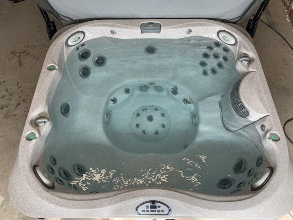Pre-Owned Hot Tubs - Crystal Pools