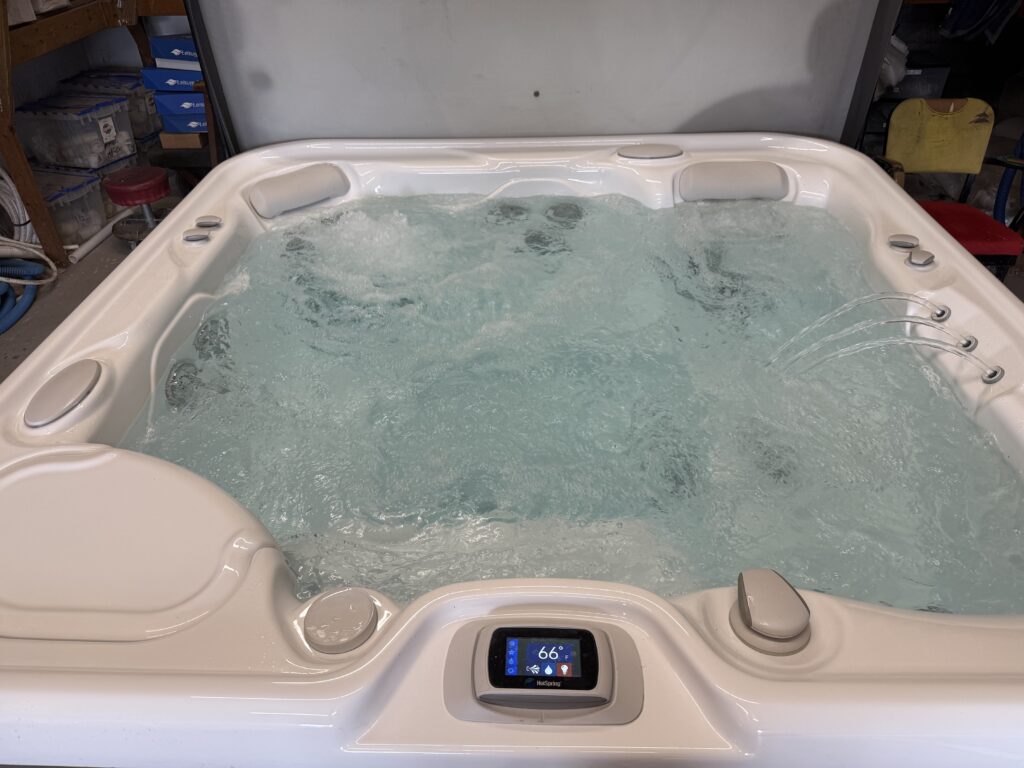 Pre-Owned Hot Tubs - Crystal Pools, Inc.